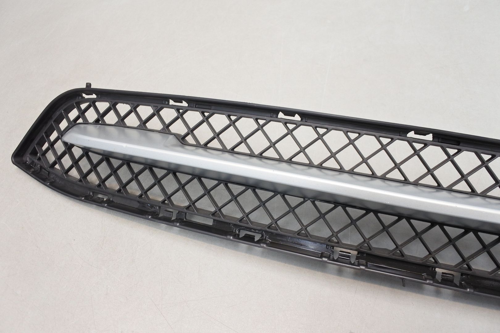 GENUINE BMW X1 E84 X LINE 2013- FRONT BUMPER LOWER RADIATOR GRILL ...