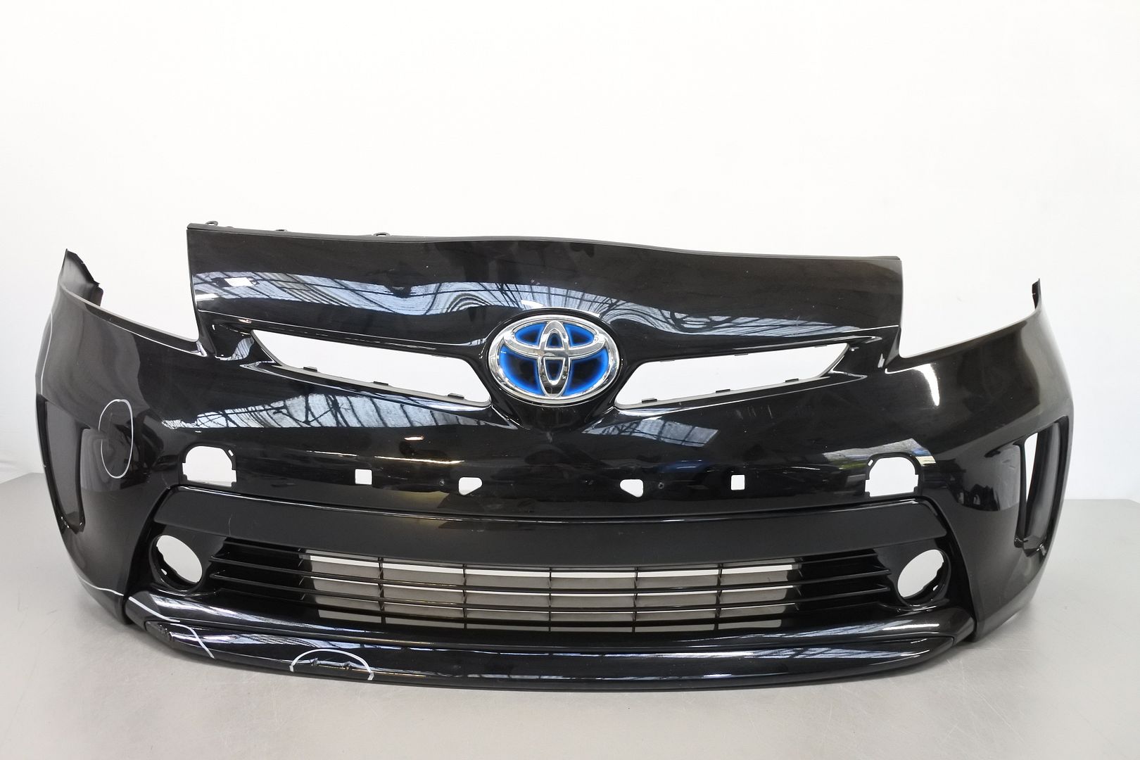 GENUINE TOYOTA PRIUS HYBRID 2012-14 FRONT BUMPER 52119-47510 | eBay