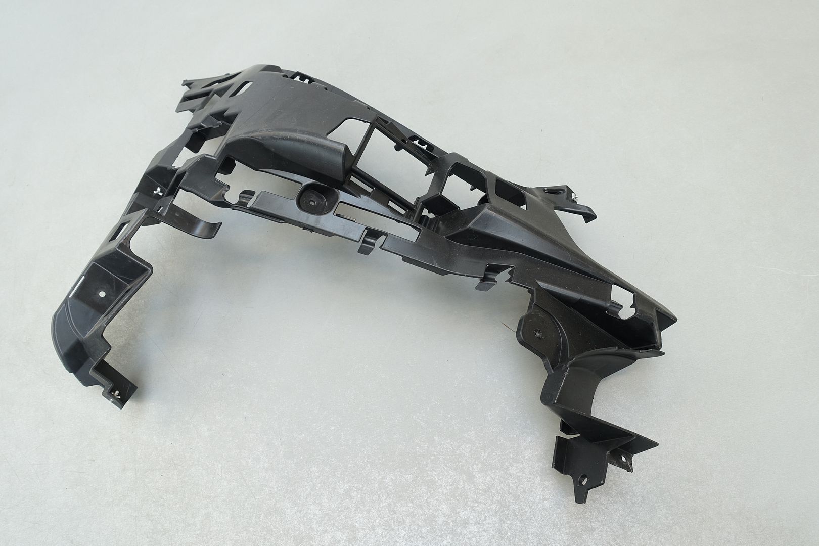 GENUINE MERCEDES BENZ E CLASS W213 2016- FRONT BUMPER RIGHT FITTING ...