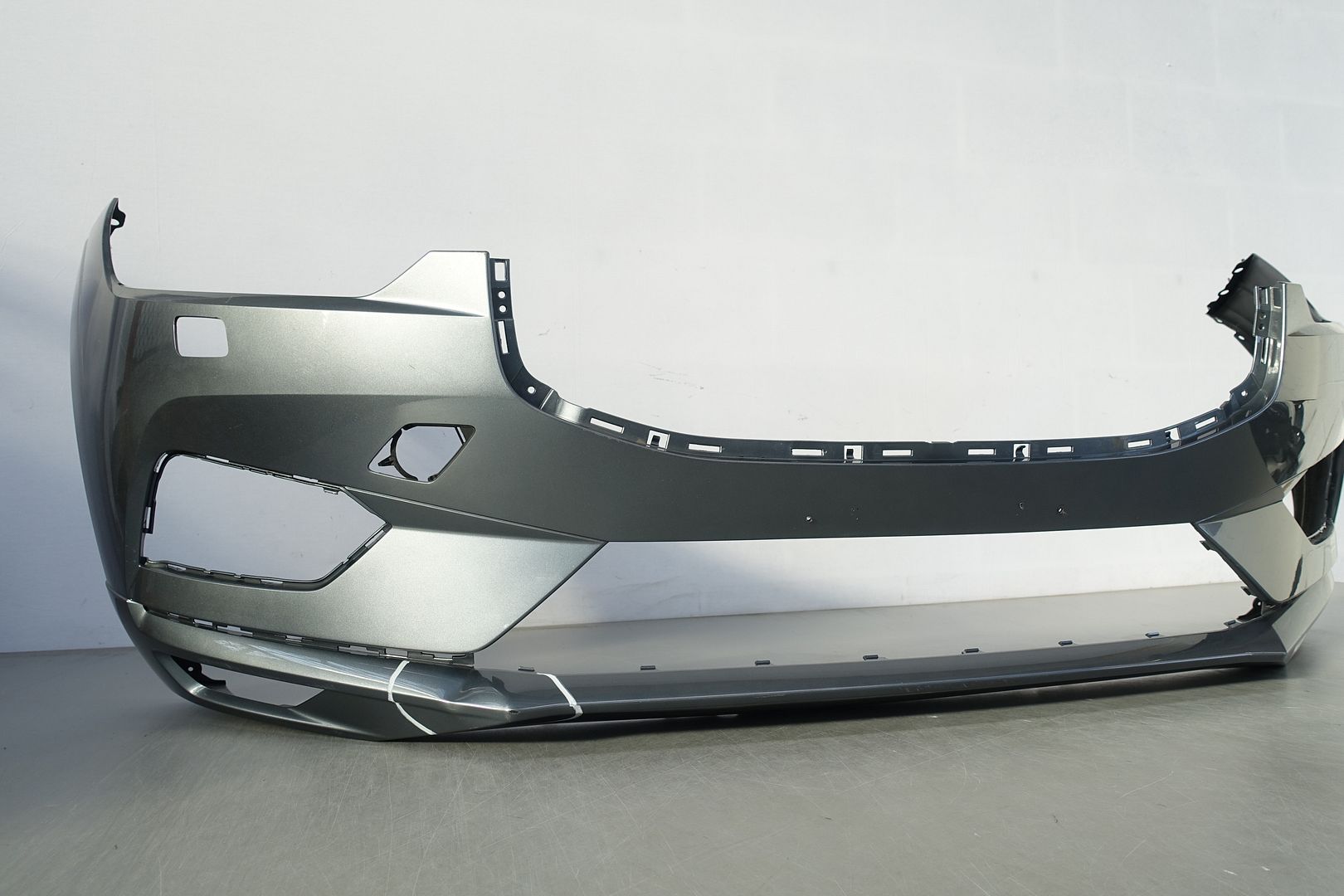 GENUINE VOLVO XC60 2017- INSCRIPTION FRONT BUMPER 31425160 | eBay